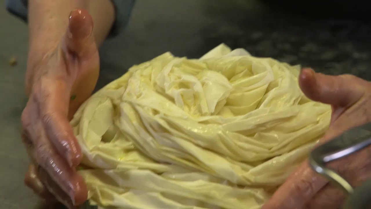 Delish - Riki’s Festive Pastila - YouTube