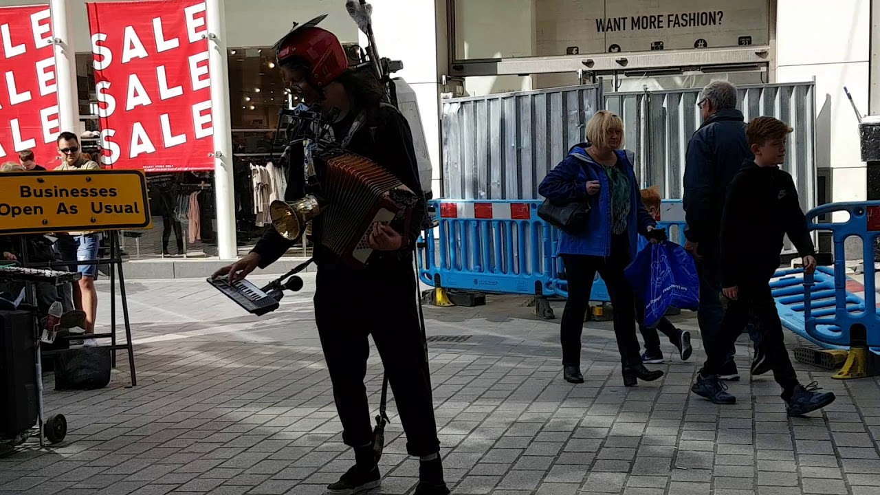 One Man Band Street Performer - Liverpool - YouTube