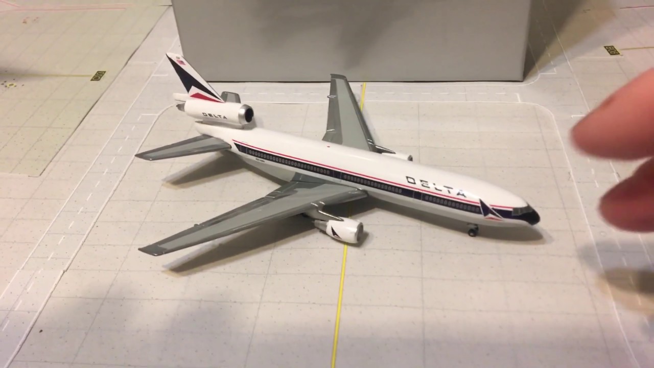 Aurora 1/400 Delta DC-10-30 Model Review - YouTube