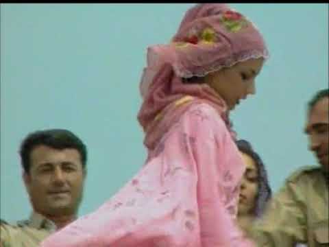 Kürtçe Bombaaa Süper Hareketli Delilo Halay Govend ( Zilan Derman - Bostane )