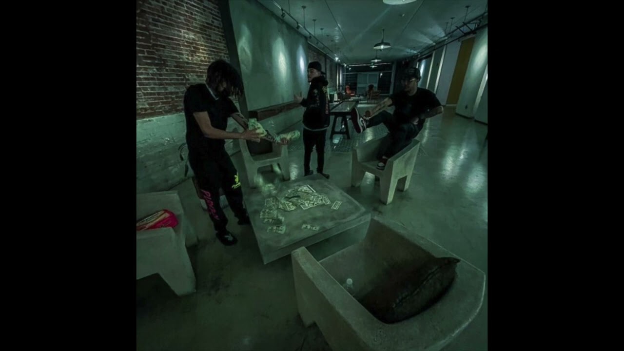 Yeat, Bugz Ronin, Mayday Type Beat 2022- Paris - YouTube