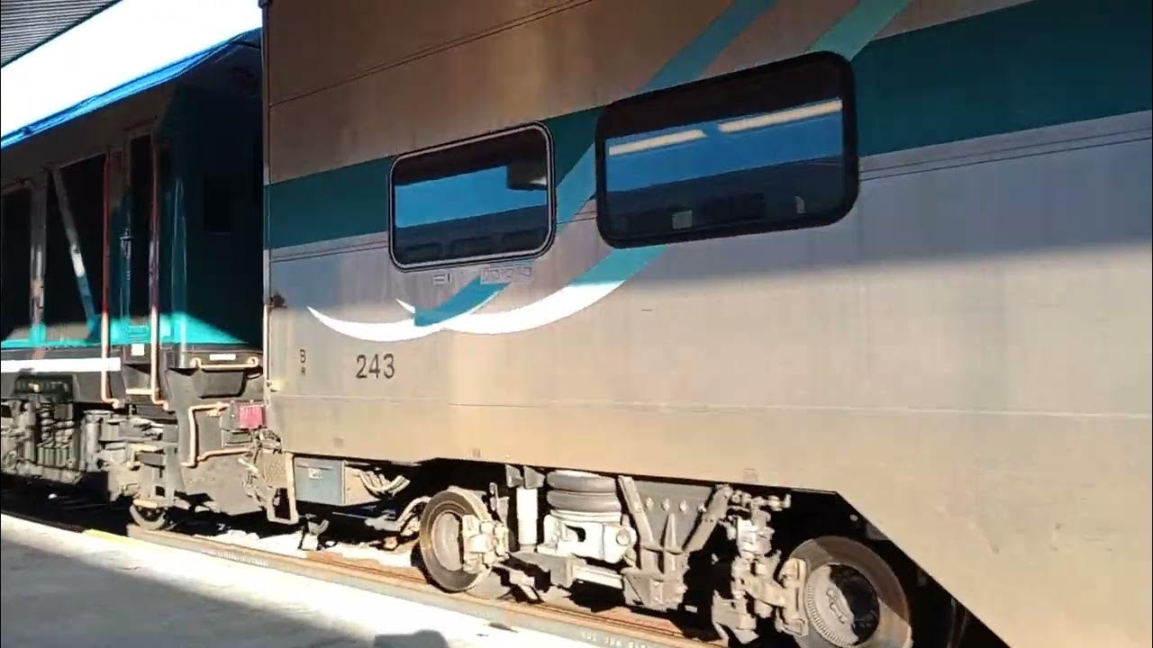 SCAX 638 pulling into Union Station (1/4) - YouTube