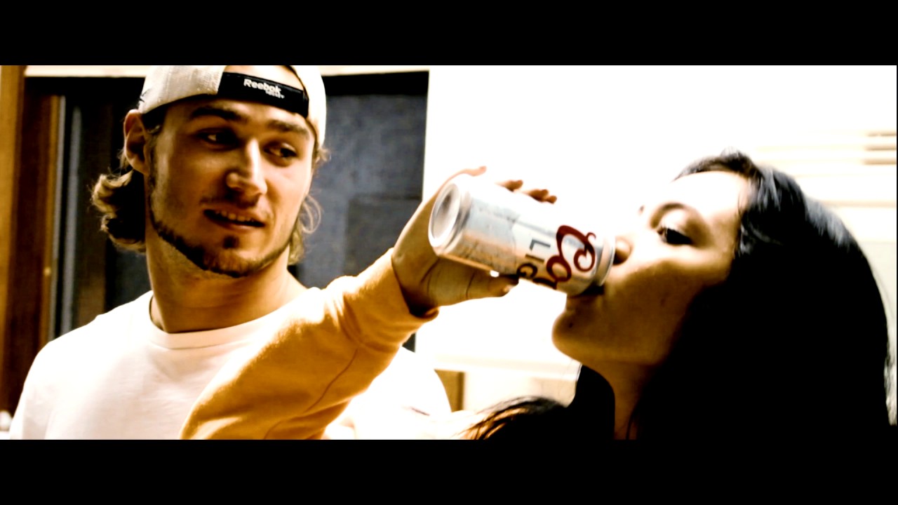 Max Bourne - "Summertime Fine" | Dir. Gio Bartlett - YouTube