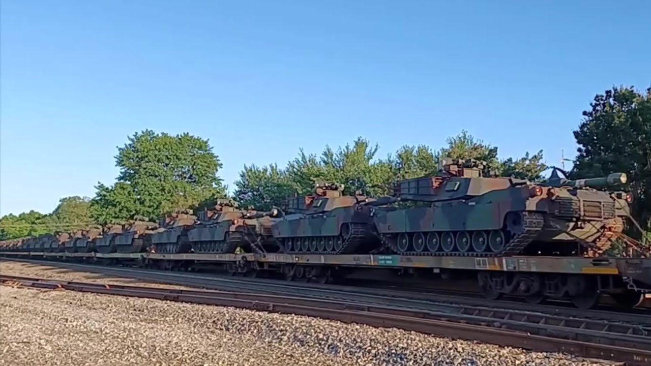 Surprise Military Tanks Norfolk Southern #9817 /Amtrak "Charger" #322 ...