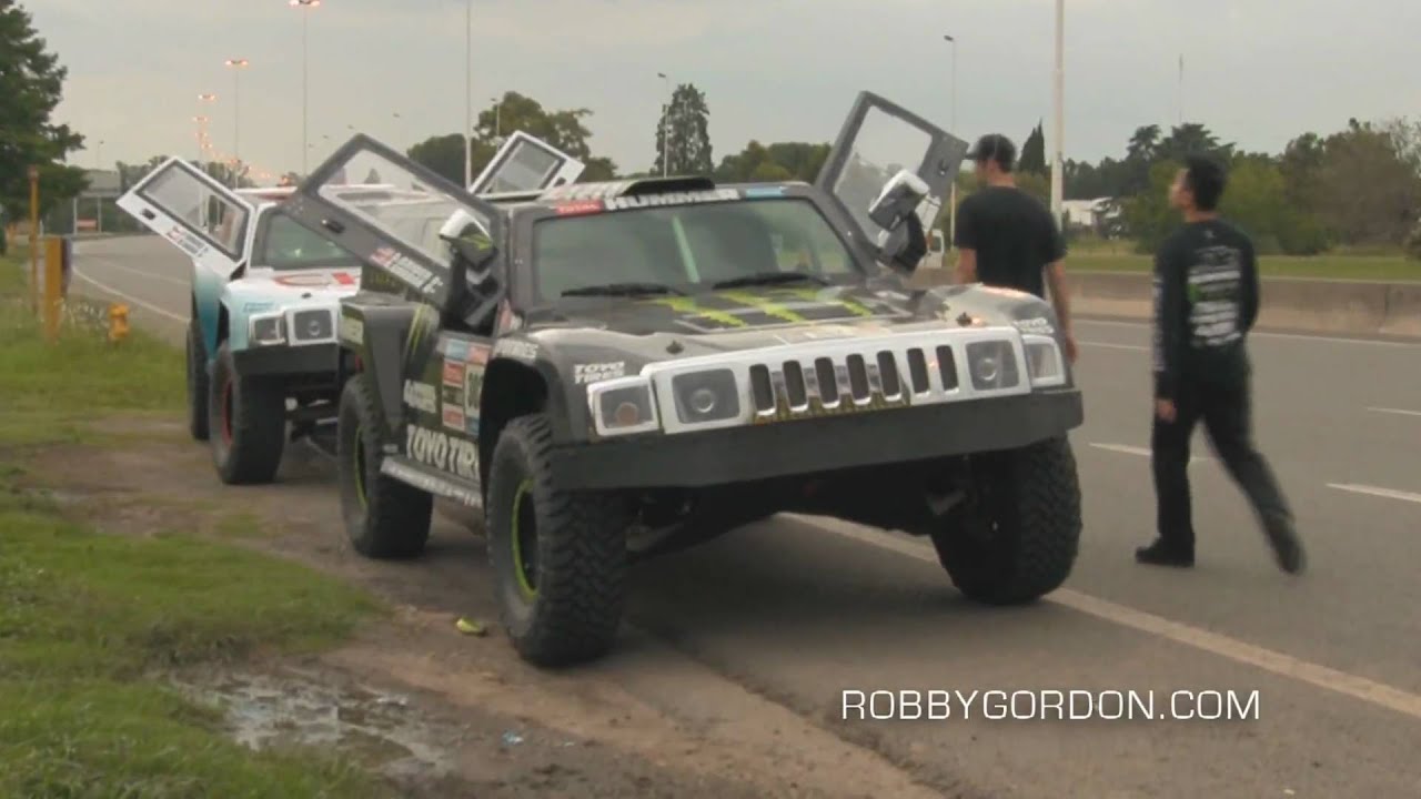 Team HUMMER: The Monster has landed - YouTube