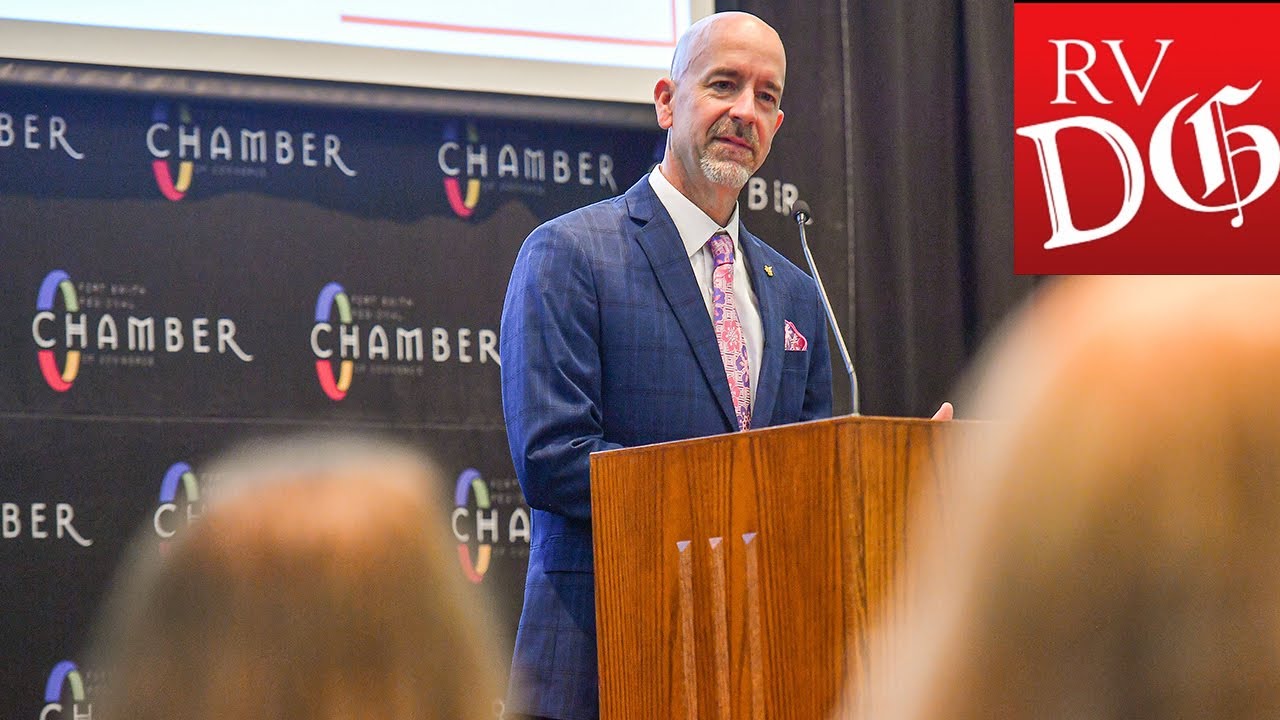 Arkansas Secretary of Education Jacob Oliva speaks at Fort Smith ...