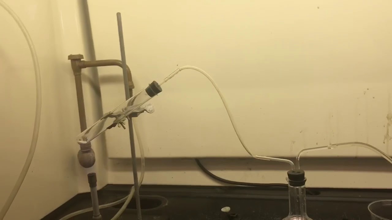 Burning KClO3-KCl-MnO2 to mesure the O2 that is released - YouTube