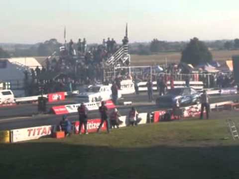 Budler Motorsport Drag E30 in action Tarlton - 1 May 2013.mpg. - YouTube