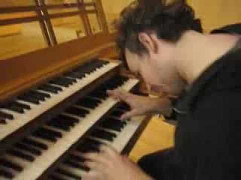 crazy organ player - YouTube