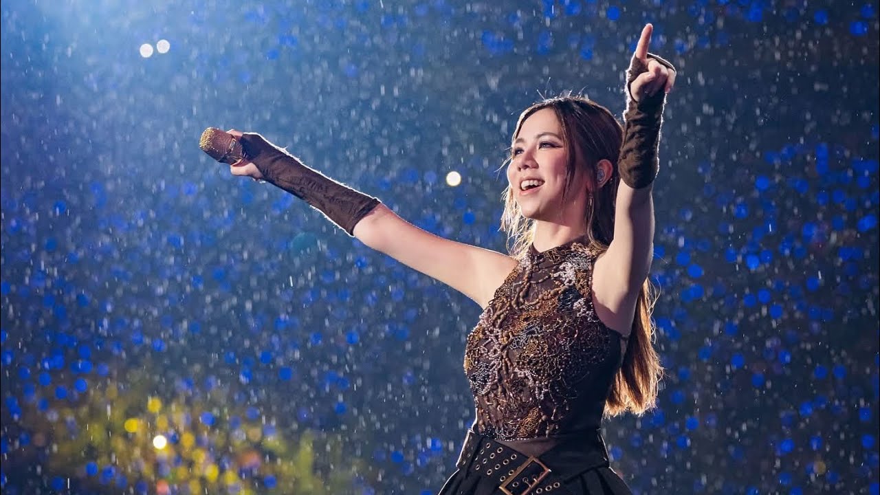 G.E.M.邓紫棋《I AM GLORIA》世界巡回演唱会（4K60fps）15/02/25吉隆坡站 G.E.M.《I AM GLORIA》World Tour Concert in ...