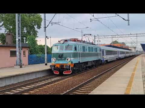 odjazd ładnej EP07-201 z pociągiem IC 56102 Olsztyn Główny - Wrocław Główny opuszcza stację ...