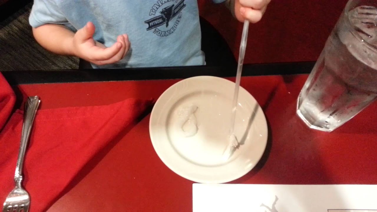 Fun Things To Do At A Restaurant: straw worms - YouTube