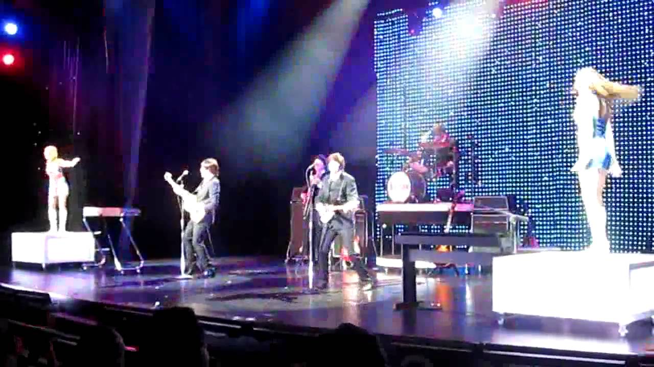 Beatles Show Tribute Las vegas - YouTube