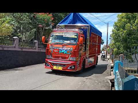 STORY WA TRUK TRENDING TOPIC 2021