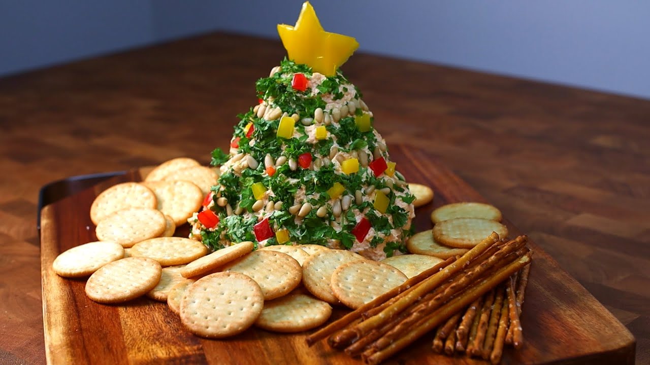 Christmas Tree Cheese Ball - YouTube