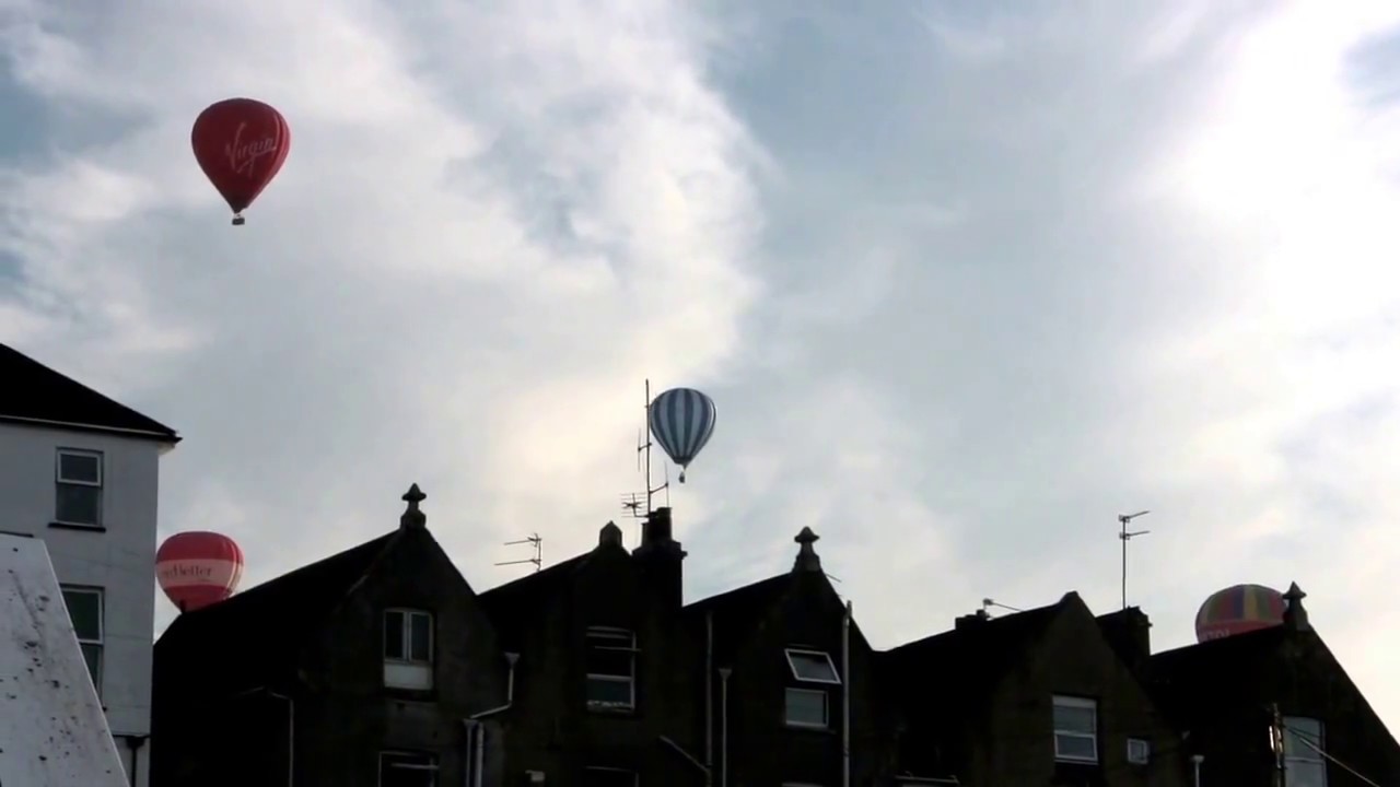 Rooftop Balloons - Bristol International Balloon Fiesta, UK - YouTube