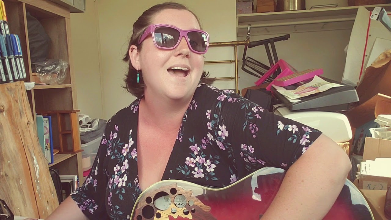 Sarah Donnini - Lua - Cover of original brighteyes song - YouTube