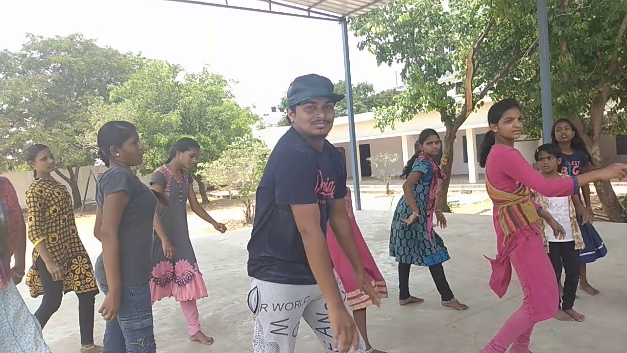 Dum Digi Digi Dum Dum dance performance by thellapur students ...