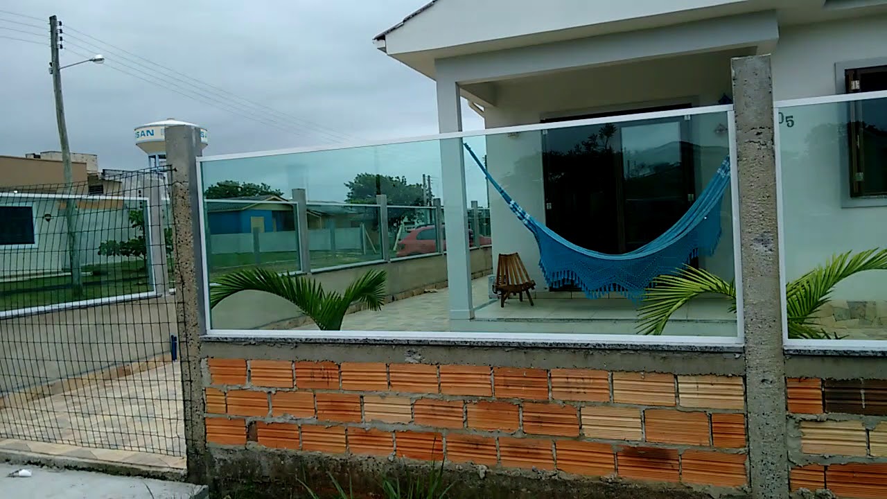 muro de vidro temperado verde - YouTube