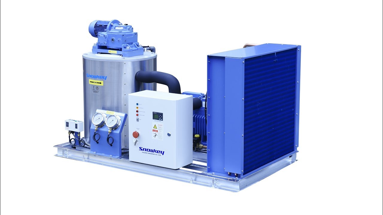 Flake ice machine F050A 500kg/d - YouTube