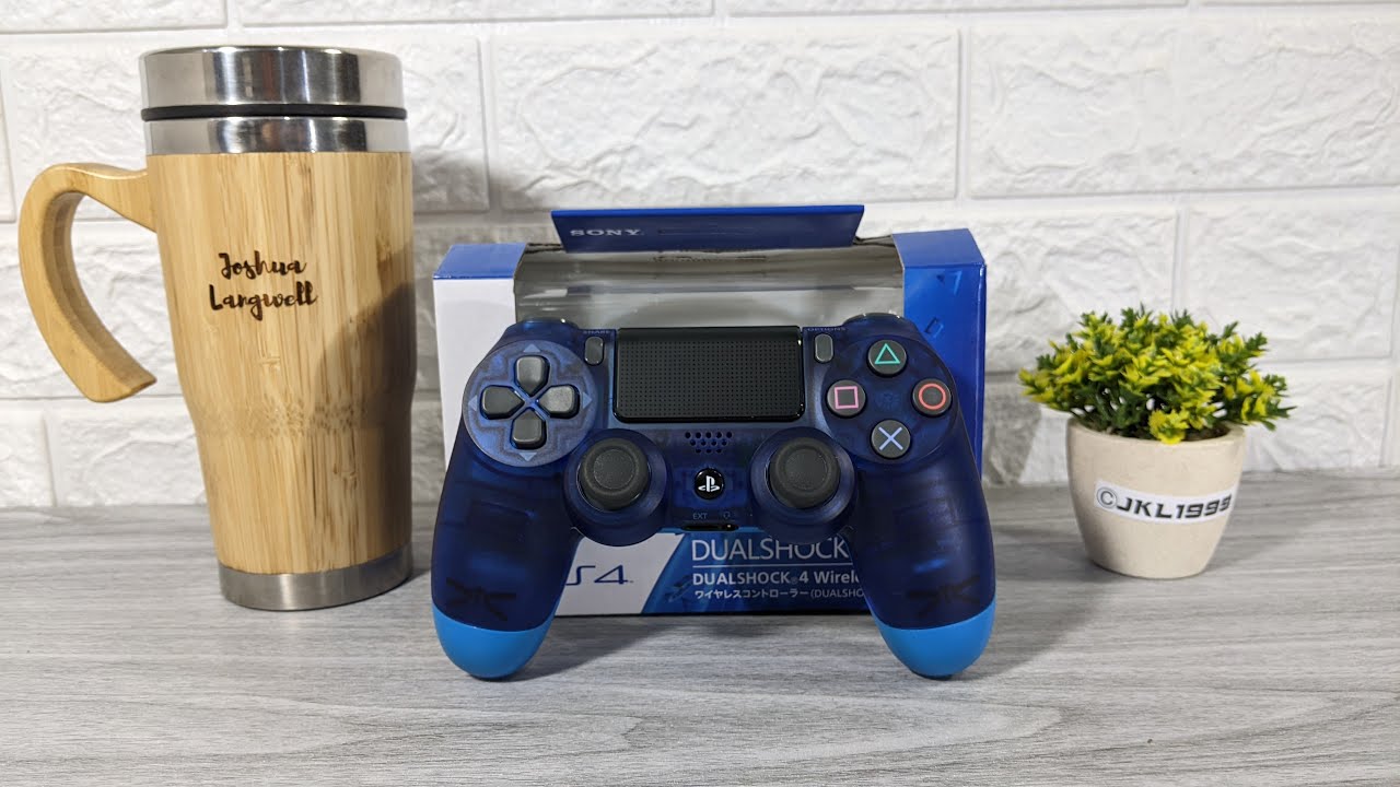 Fake Dualshock 4 Controller Replica Transparent Blue Unboxing - YouTube
