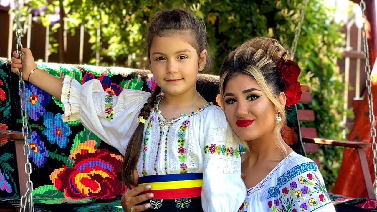 Mirela Surcel - Mi-ai dat Doamne o nepoțică NOU @gsmusicfolclor Acordes ...