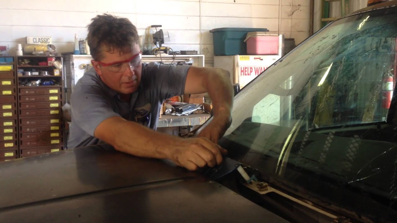 How to setup Rolladeck and remove a windshield on a 2002 Ford F450 with ...