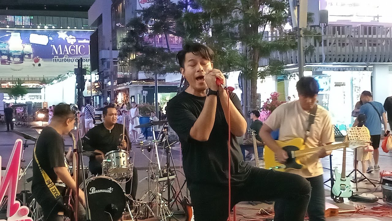 ปลายฝนต้นหนาว#socio band - YouTube