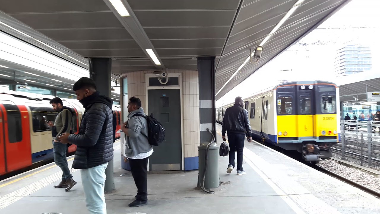 London Underground Central Line & Tfl Rail: 1992 Tube Stocks British ...