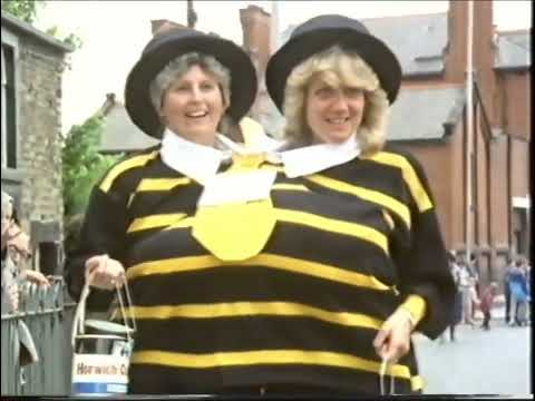 Mop And Smiff The Carnival