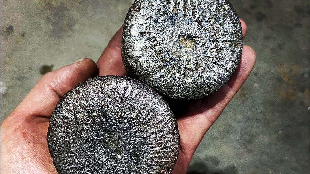 Wootz Damascus Part 2 Ingot to Blade! - YouTube