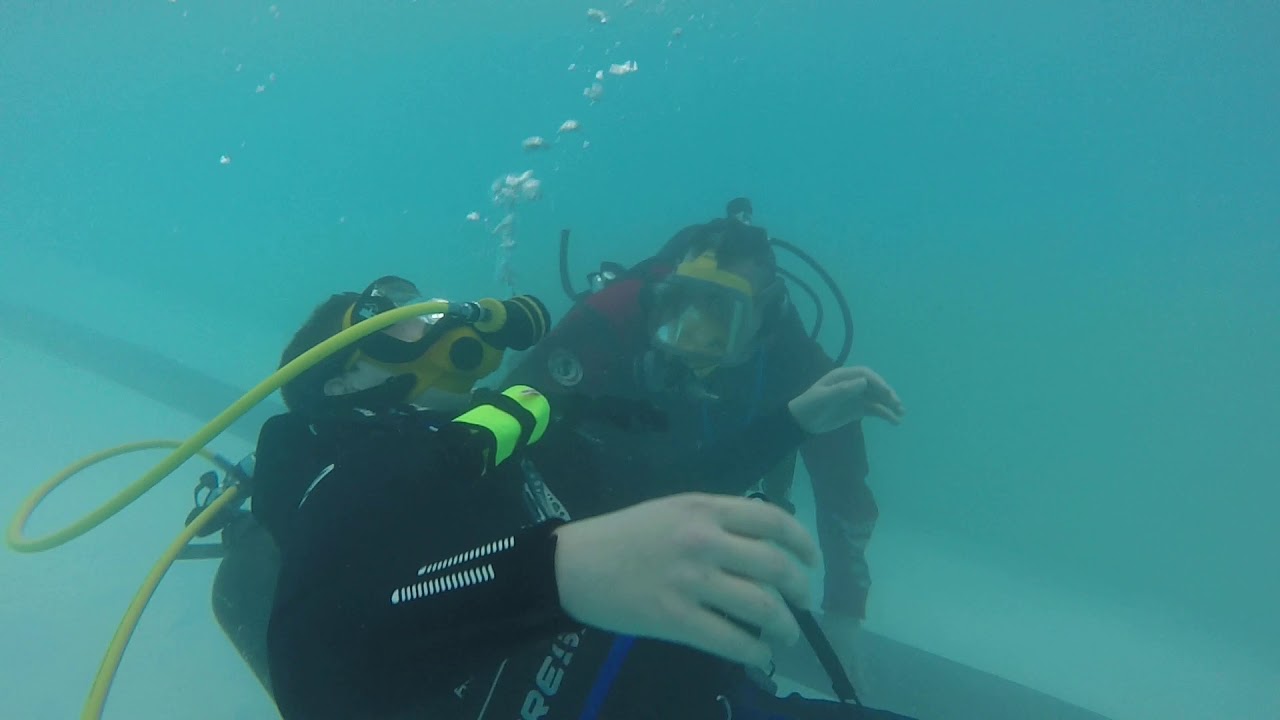 Full Face Mask pool training. - YouTube