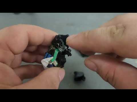 Disassembling the trigger modules on PS5 model BDM-010/020 controllers