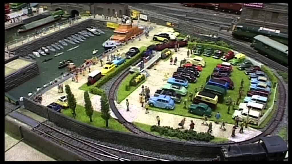 Turner's Folly Model Railway Show 2015 Part 1 (of 2) - YouTube