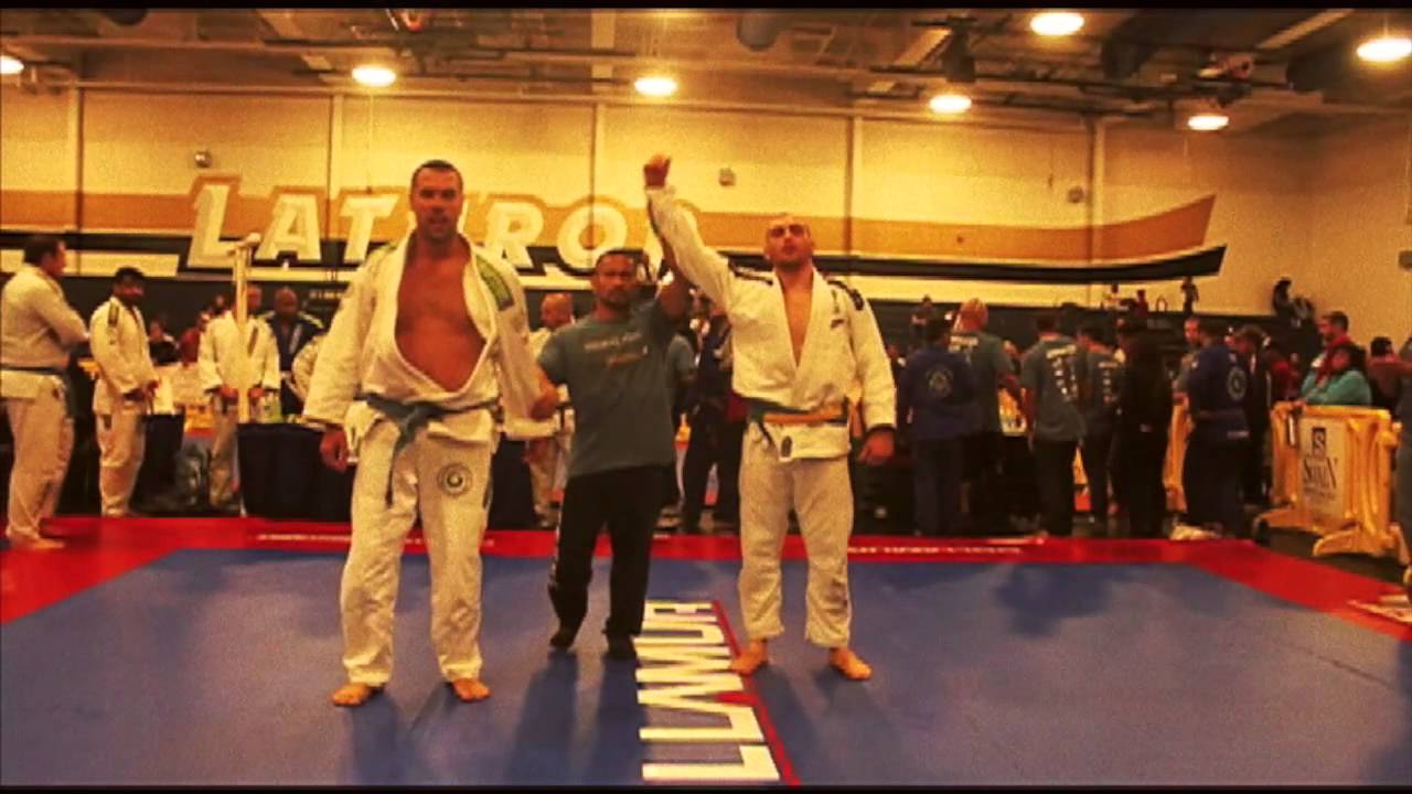 Mason Fowler vs The Charles Gracie Team - YouTube