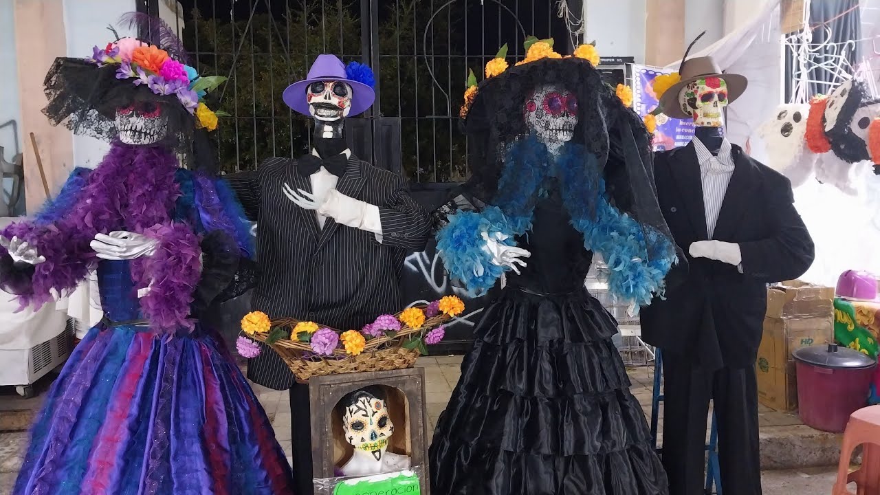 Los muertitos (el tianguis de las calaveras) Aguascalientes, México ...