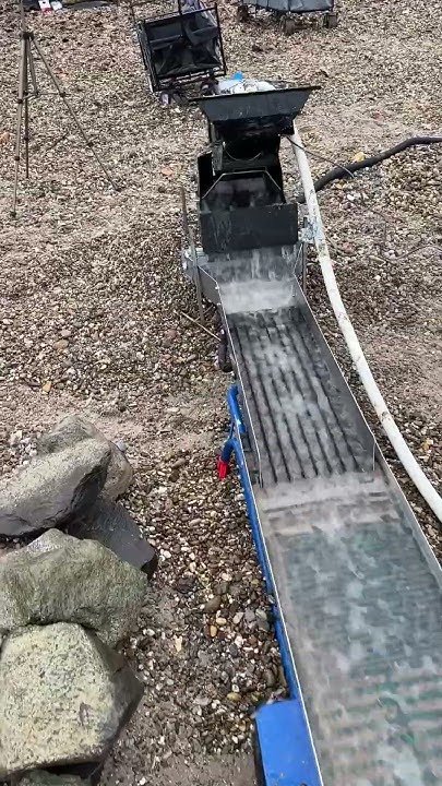 Goldwaschen in Deutschland | Highbanker selbstgebaut! - YouTube