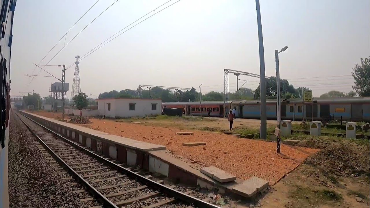 12530 Lucknow Patliputra Superfast Express Skiping Bhatni and Lichhavi ...