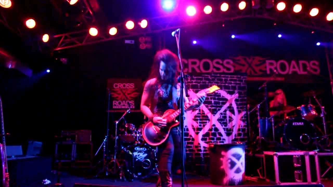 Crashdïet - Queen Obscene Live @ Crossroads (Roma) 13 Dicembre 2011 ...