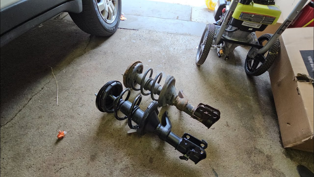 honda crv front strut replacement at home. - YouTube