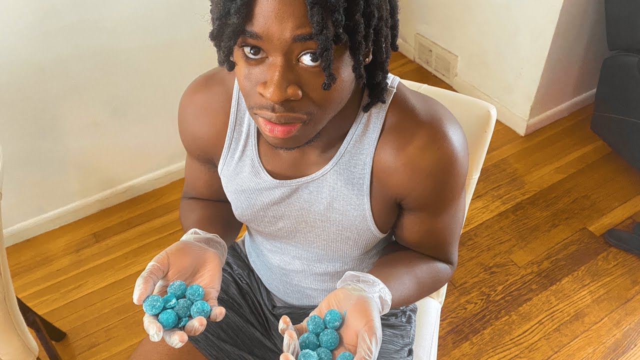 I Tried The Mega Sour Fizz Balls - YouTube