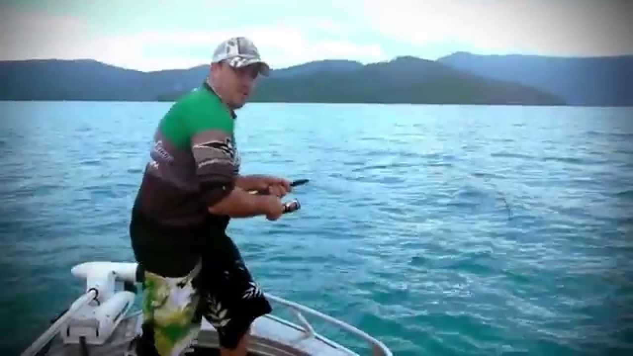 Sambo Fishing (Jigging with Octo Jigs) - Ambassadors in action #1 - YouTube