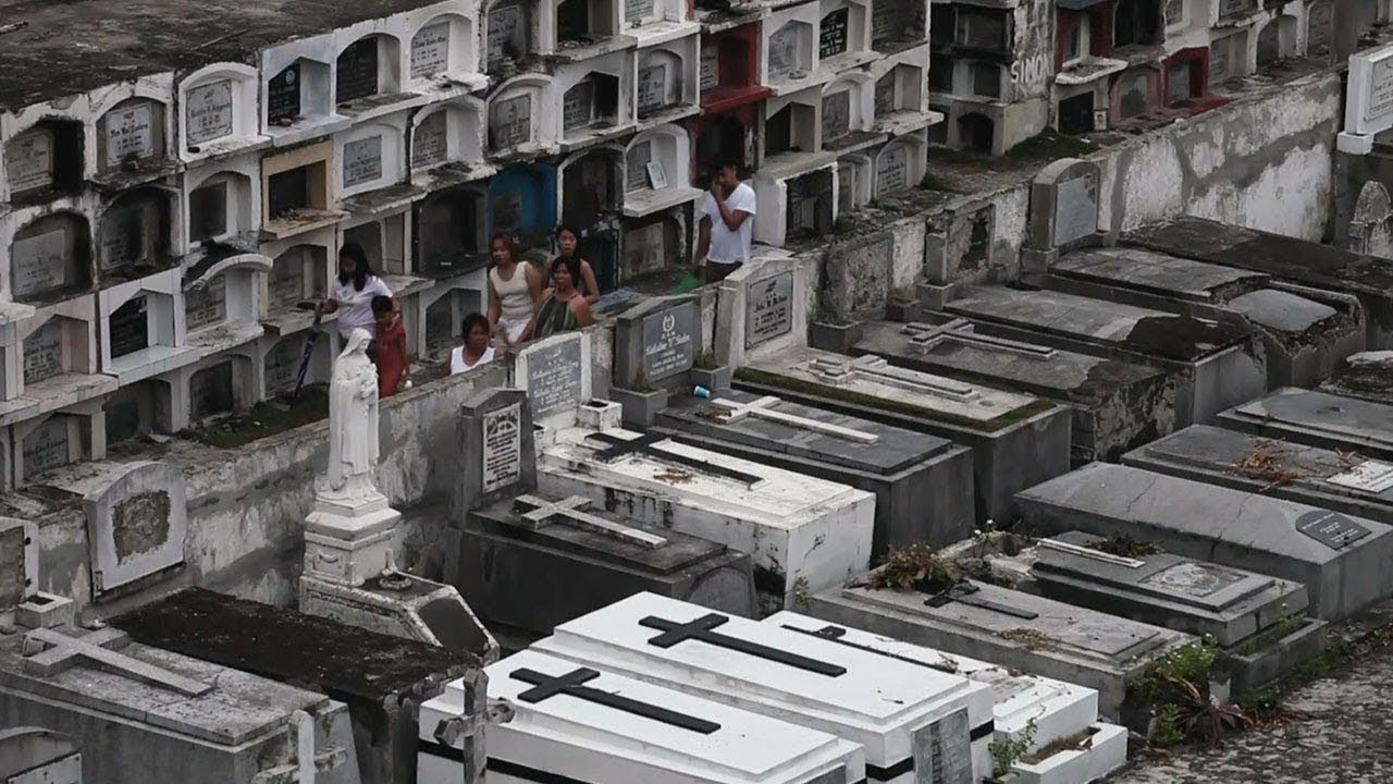 Assignment Asia: Graveyard dwellers in the Philippines - YouTube
