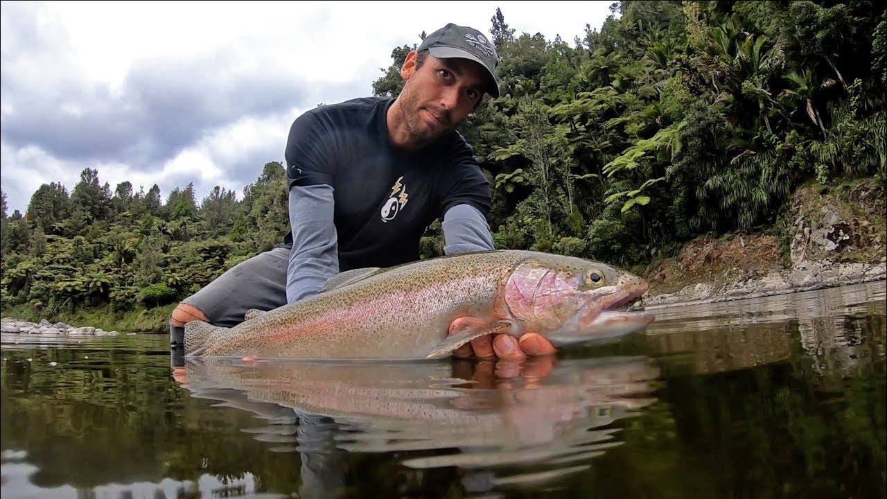 Fishing for Big NEW ZEALAND Rainbows - YouTube