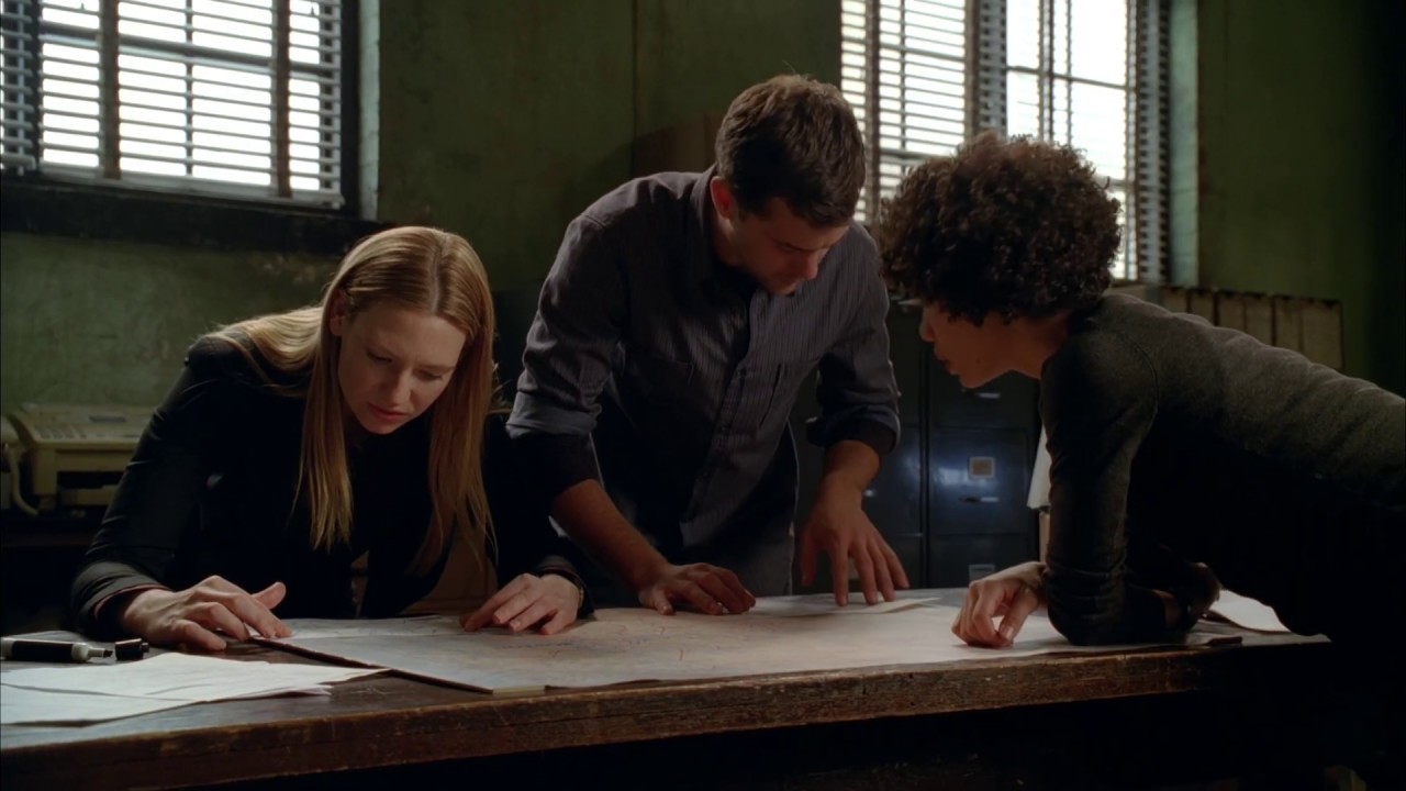 Polivia Scenes || 1x16 - "They're getting bigger" - YouTube