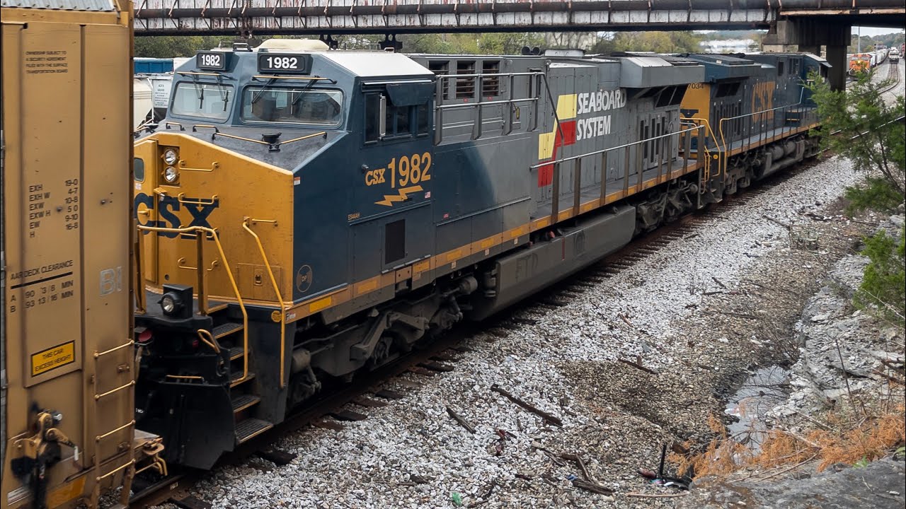 CSX I141 South through Chattanooga, TN with CSX 1982 “Seaboard System ...