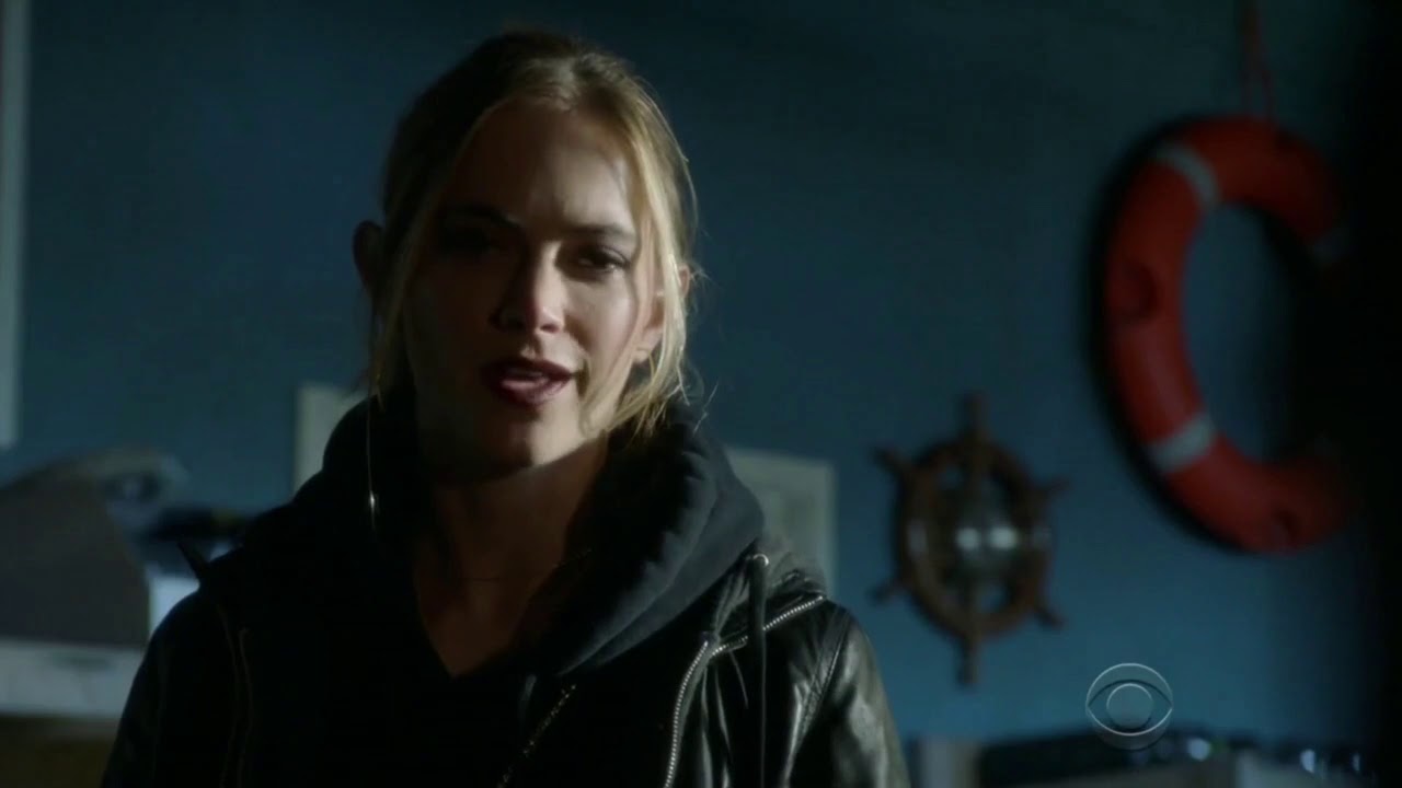 Bishop and Torres as dangerous undercover couple | NCIS 15x11 - YouTube