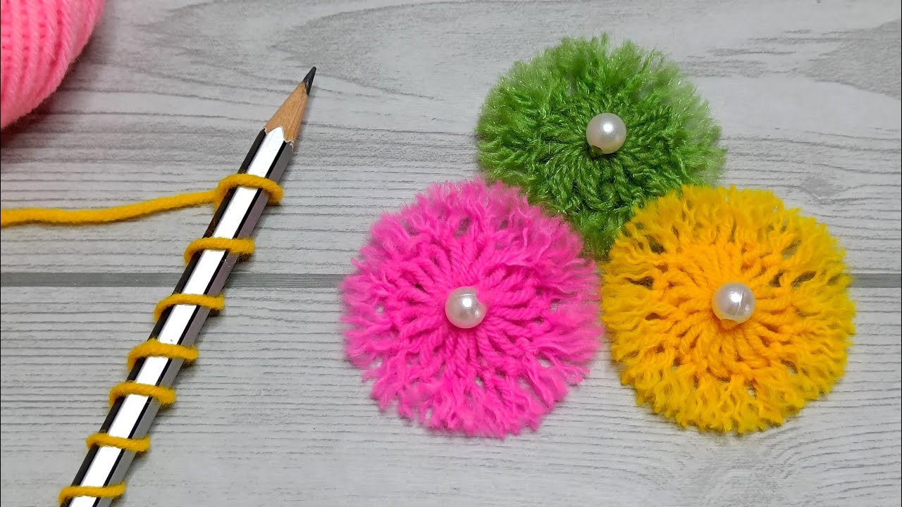 I made it very easy !! | Super easy Woolen Yarn Flower making with ...