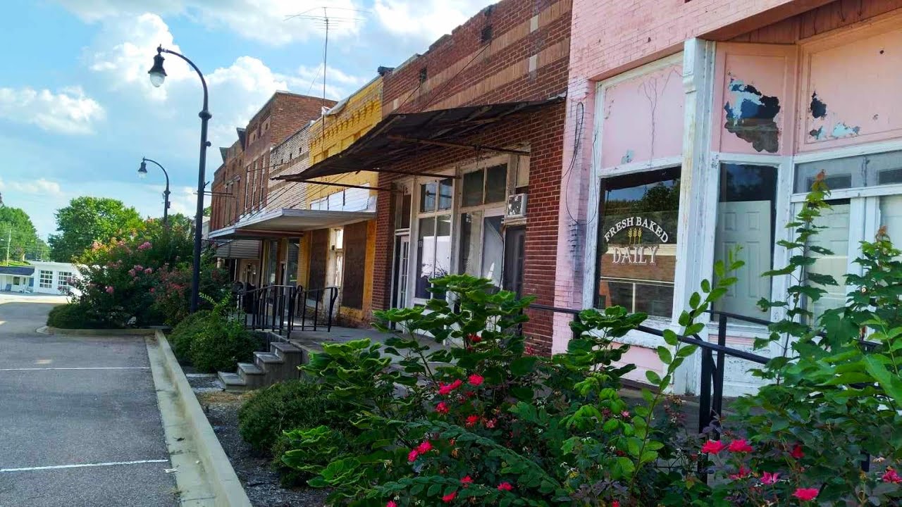 Ghost Town: Downtown Maury City Tennessee - YouTube