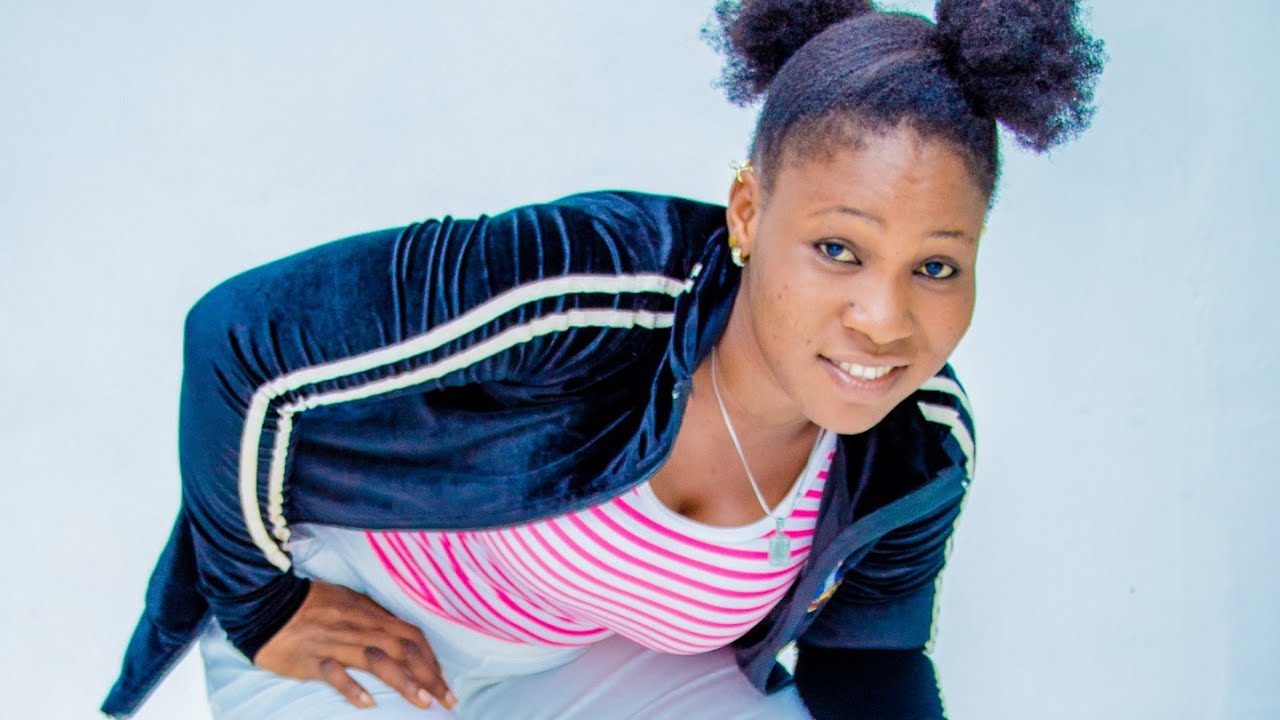 Queenzy baby Hit and Run official video - YouTube